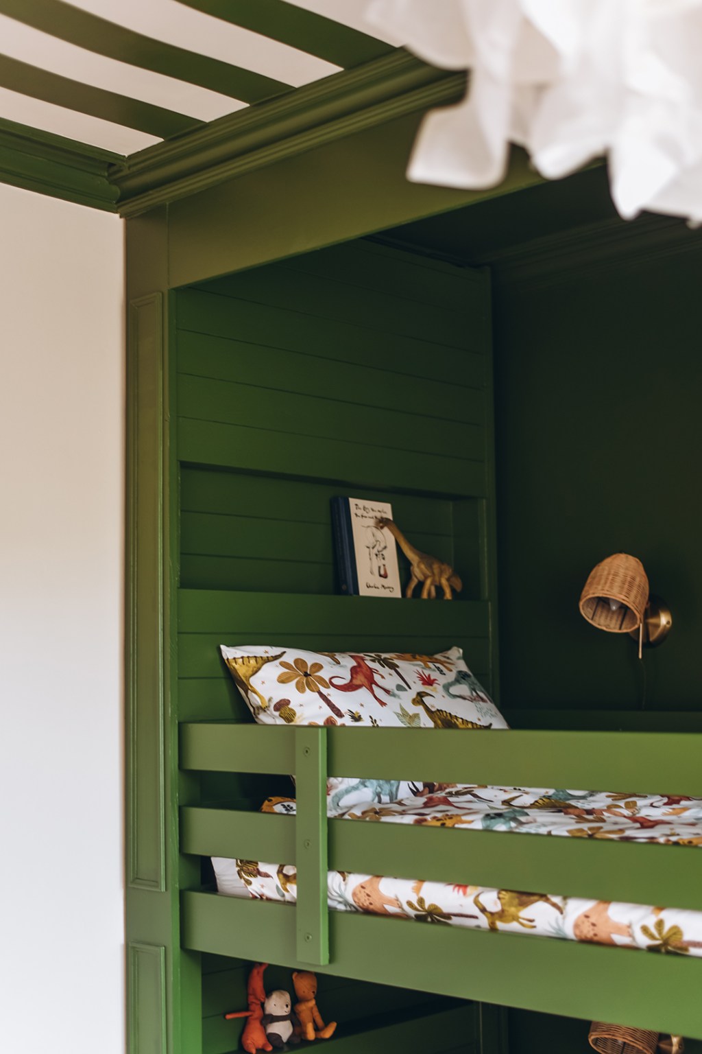 Plot Twist: This “Built-In” Bunk Bed Is Actually a $299 IKEA DIY | domino