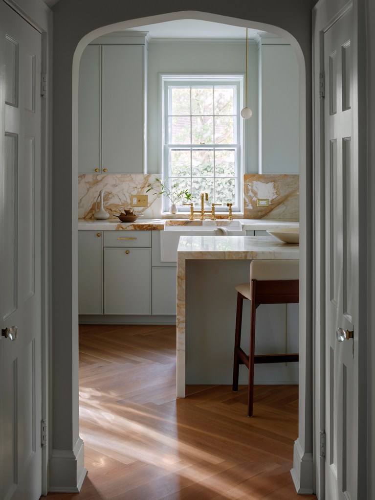 This Kitchen Went from Overwhelmed with Cabinets to Having a Spacious ...