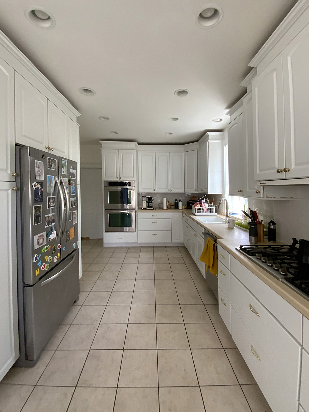 This Kitchen Went from Overwhelmed with Cabinets to Having a Spacious ...