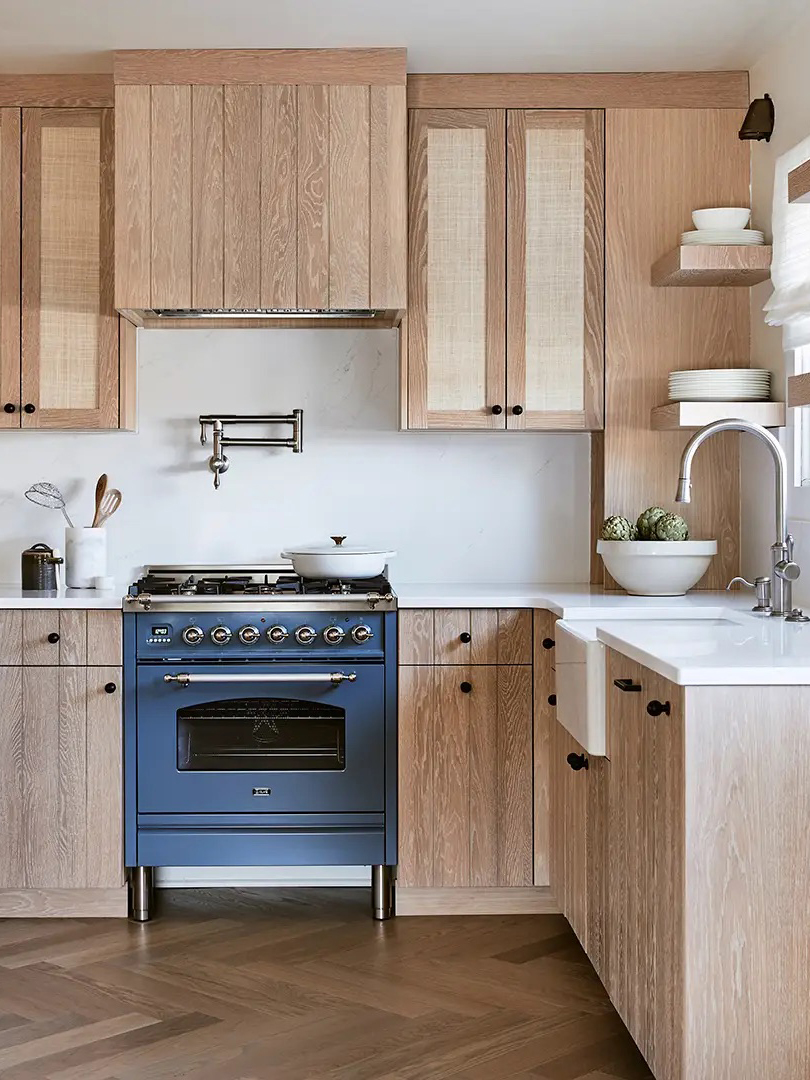 7 Coastal Kitchen Ideas That Aren't Traditionally Nautical