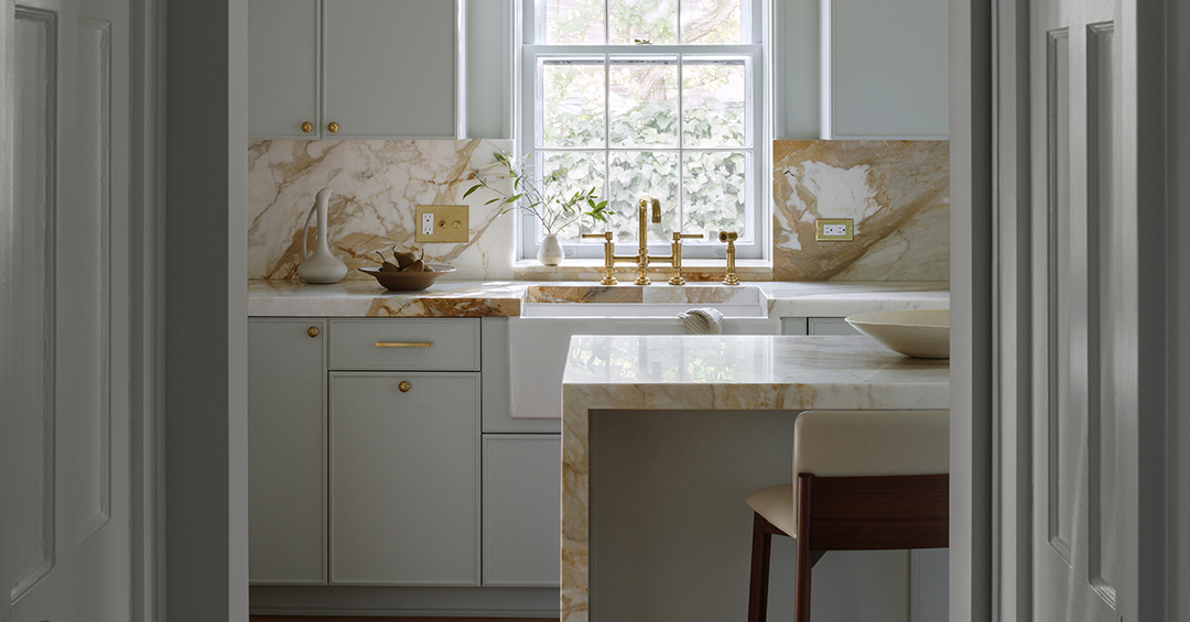This Kitchen Went from Overwhelmed with Cabinets to Having a Spacious ...