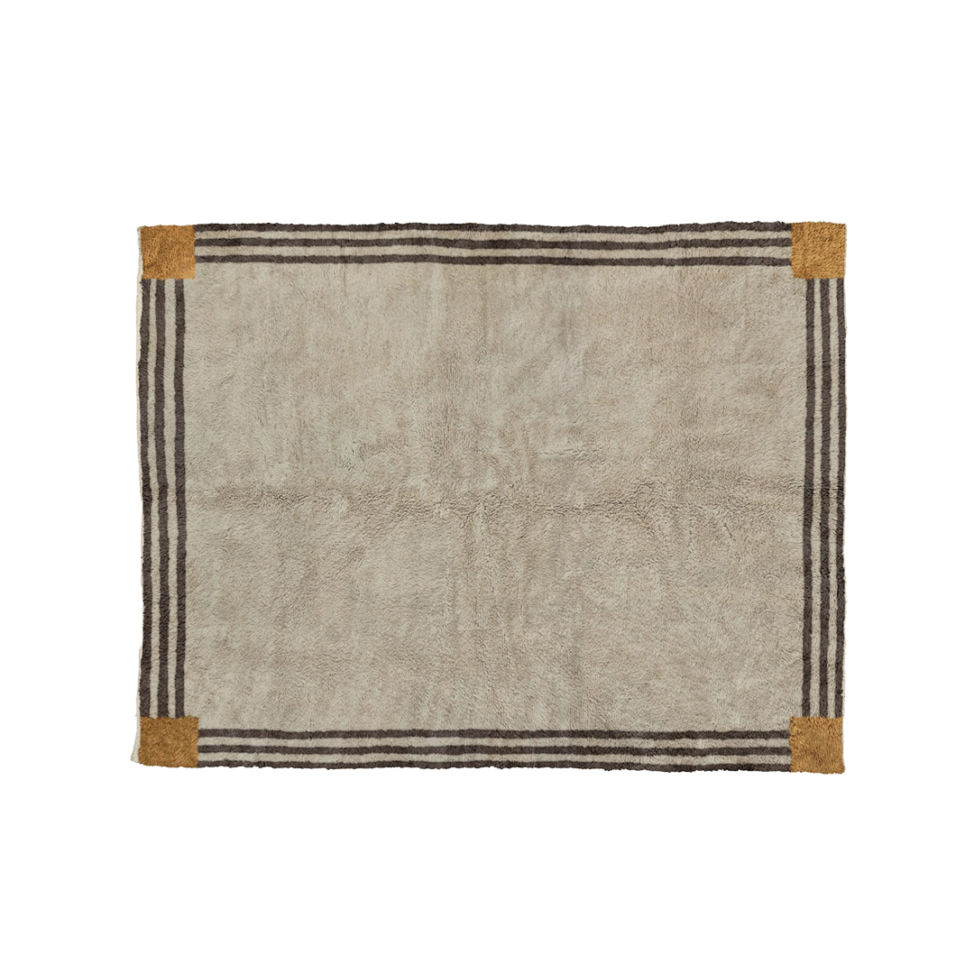 This Edgy Detail on the Best New Rugs Makes Them Borderline Art