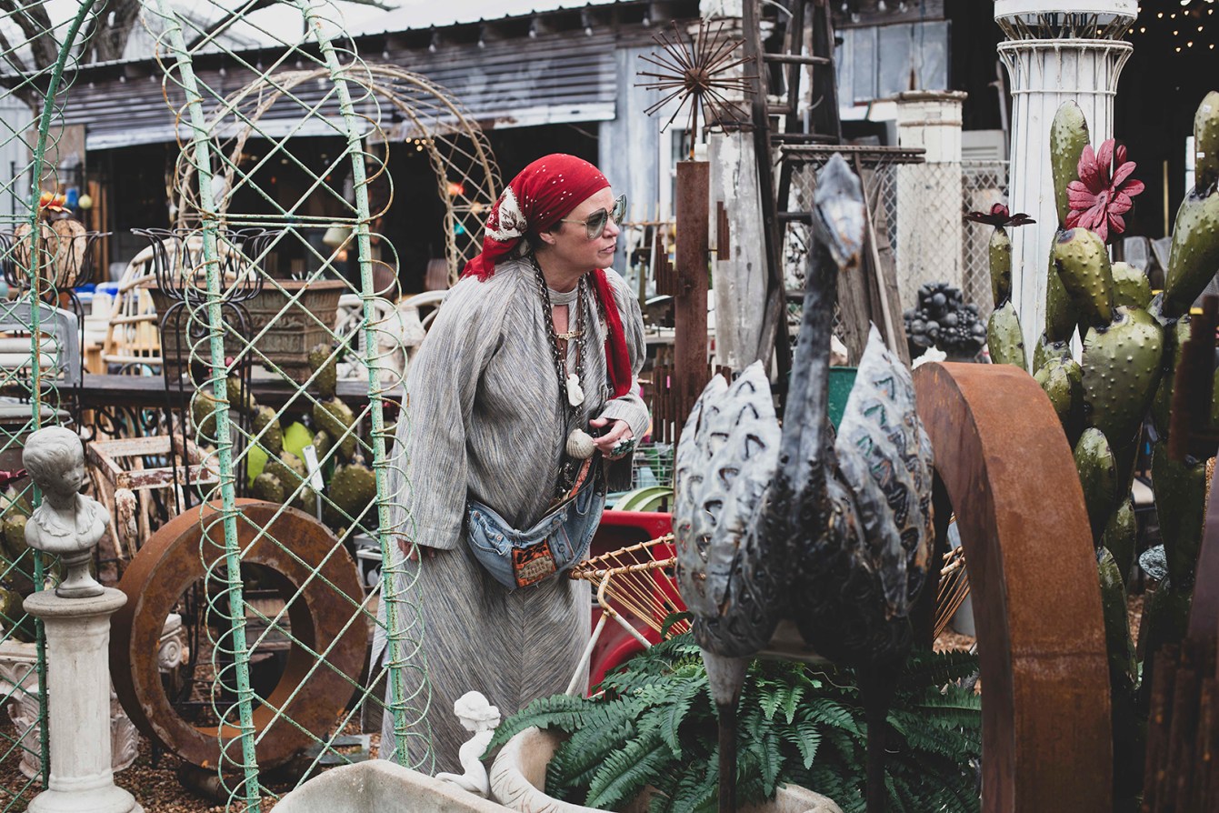 Here’s How To Shop The Best Vintage Furniture at Round Top Antiques Fair