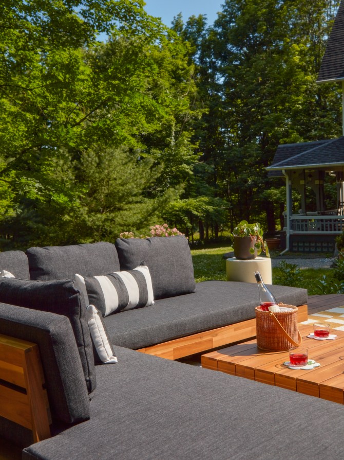 My Months-Long Outdoor Sectional Search Led Me to this Set | domino