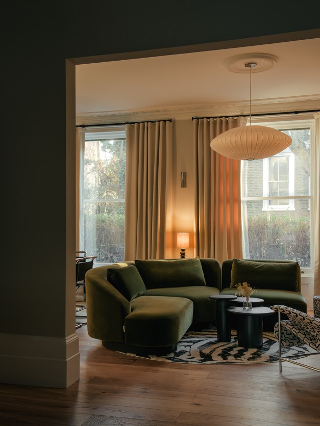 Hints of Chrome Run Throughout This London Renovation