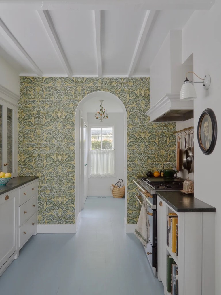 5 Affordable Ranges That Look Like the Fancy La Cornue and Lacanche Ones