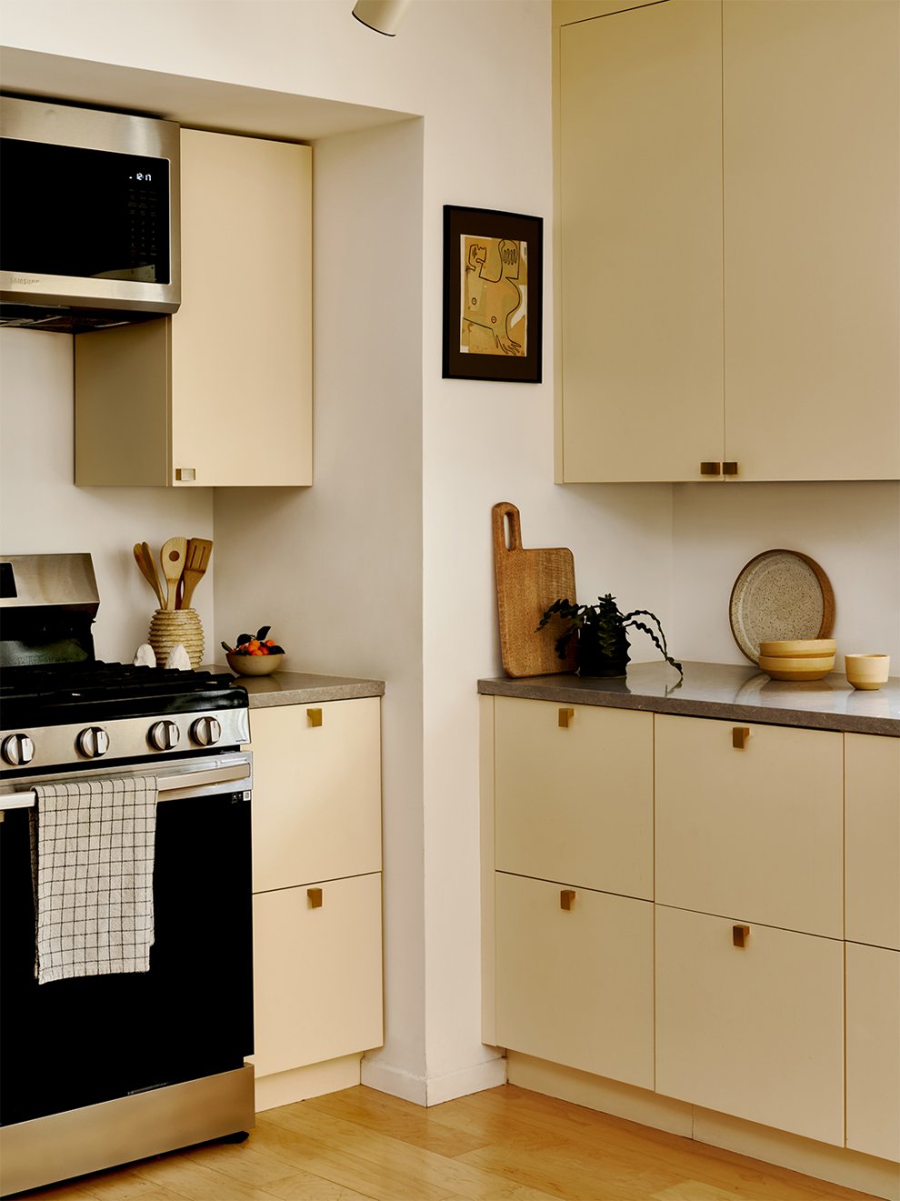 6 Chic Vases That Work As Kitchen Utensil Holders