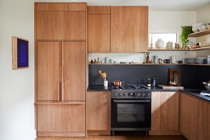 6 Kitchens That Prove Paneling Your Fridge Is Worth the Splurge