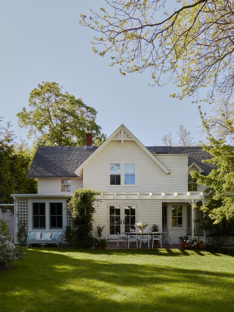 A Higher Fence Costs Thousands—This Double-Duty Privacy Screen Is Just ...