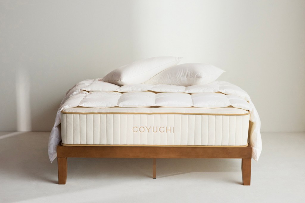 My Honest Review of Coyuchi's Organic, First-Ever Mattress | domino