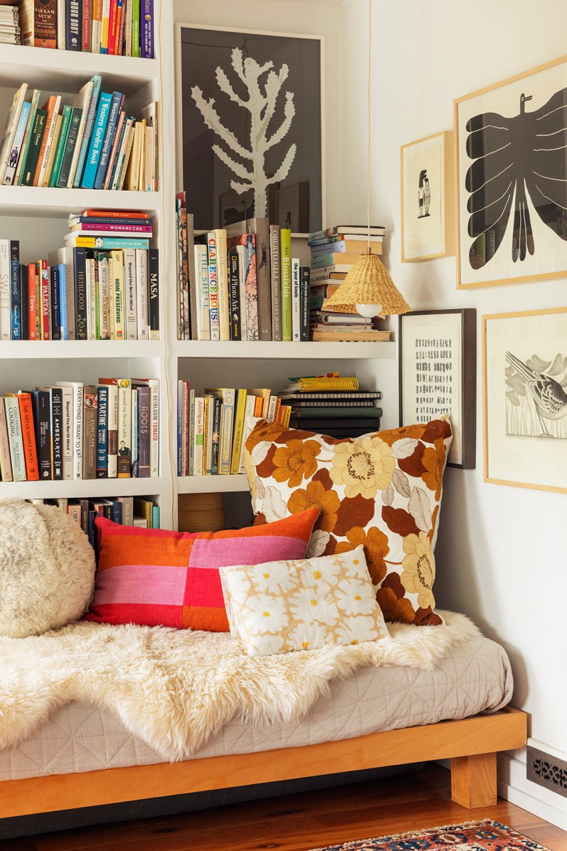 10 Cozy Reading Room Ideas