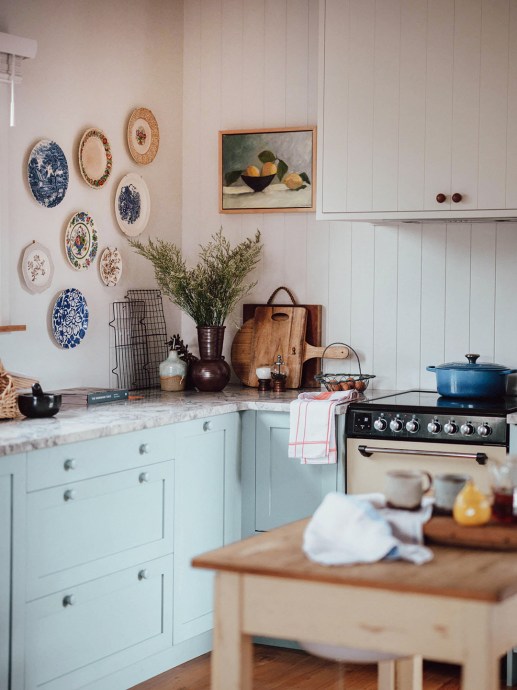 How to Create a Plate Wall That's Unfussy and Beginner-Friendly